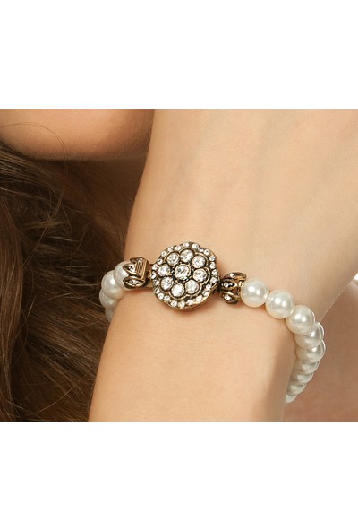 Aşina Gümüş Elmas Montür İnci Bileklik Hediye Paketinde Muhteşem Yüzyıl Hürrem Serisi Aşina Gümüş Elmas Montür İnci Bileklik Hediye Paketinde Muhteşem Yüzyıl Hürrem Serisi
