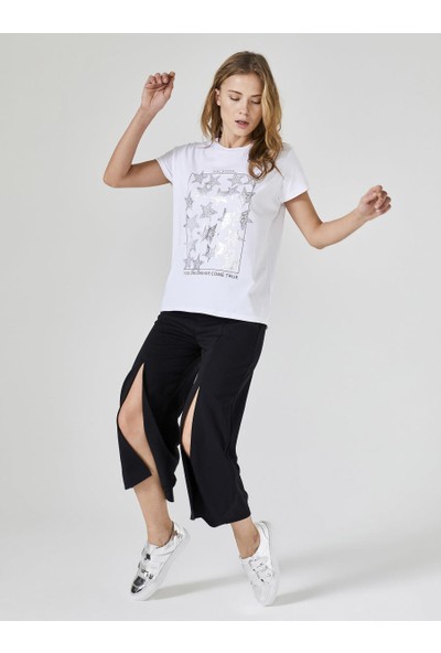 Xint Normal Bel Önü Yırtmaç Detaylı Şort