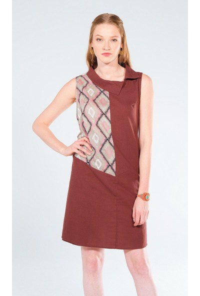 Clandestino Yaka Detaylı Elbise