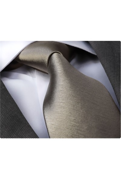 Exve Exclusive Altın Bej Rengi Sade İtalyan Kravat Exve Exclusive Altın Bej Rengi Sade İtalyan Kravat