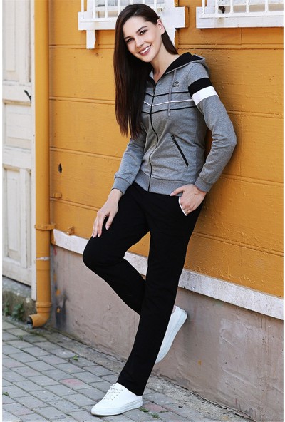 Tommy Life Çizgili Omuz Garnili Gri Melanj Kadın Eşofman Takım Tommy Life Çizgili Omuz Garnili Gri Melanj Kadın Eşofman Takım