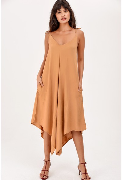 New Laviva Hardal Askılı Kısa Kadın Tulum New Laviva Hardal Askılı Kısa Kadın Tulum