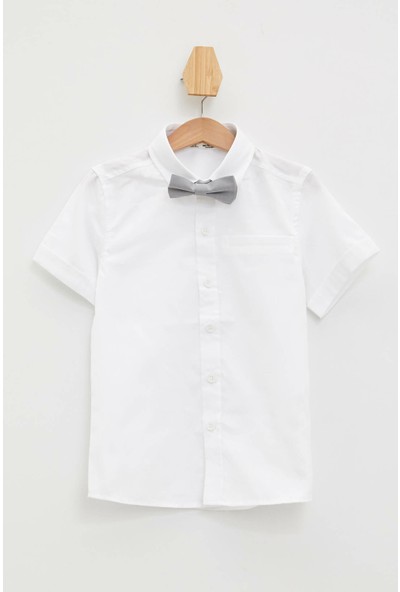 DeFacto Erkek Çocuk Papyonlu Yılbaşı Temalı Pamuklu Kısa Kollu Gömlek K8340A619HS