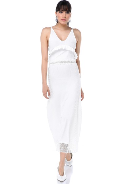 Ust Kadın Ortası Dantelli Beyaz Elbise