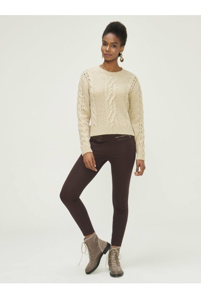 Xint Kadın Yuvarlak Yaka Örme Kazak Xint Kadın Yuvarlak Yaka Örme Kazak