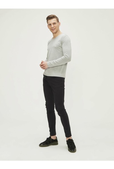 Xint Erkek V Yaka Uzun Kollu Basic Tişört Xint Erkek V Yaka Uzun Kollu Basic Tişört