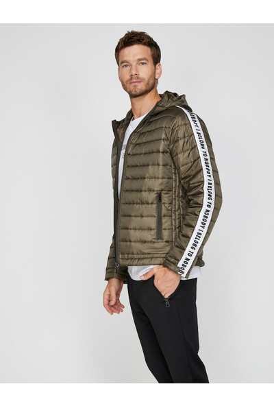 Koton Erkek Kapüşonlu Ceplli Yazılı Baskılı Şişme Mont Koton Erkek Kapüşonlu Ceplli Yazılı Baskılı Şişme Mont