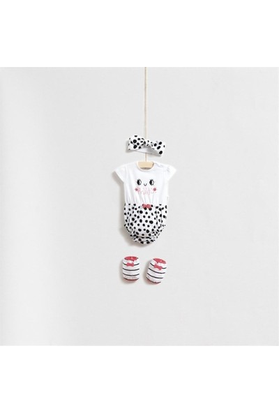 Wogi Baby Bandajlı ve Tozluklu Body Set 5267 Wogi Baby Bandajlı ve Tozluklu Body Set 5267