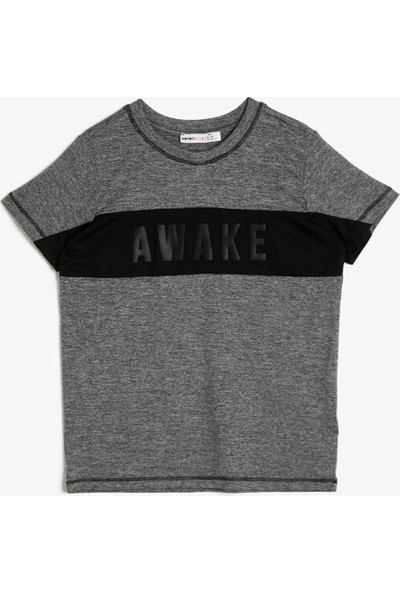 Koton Erkek Çocuk Esnek Kumaştan Kontrast Panelli ve Baskılı Kısa Kollu Bisiklet Yaka Tişört