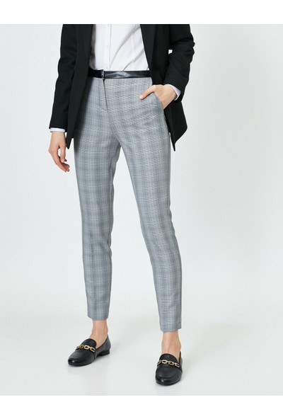 Koton Kadın Ekoseli Slim Fit Pantolon Koton Kadın Ekoseli Slim Fit Pantolon