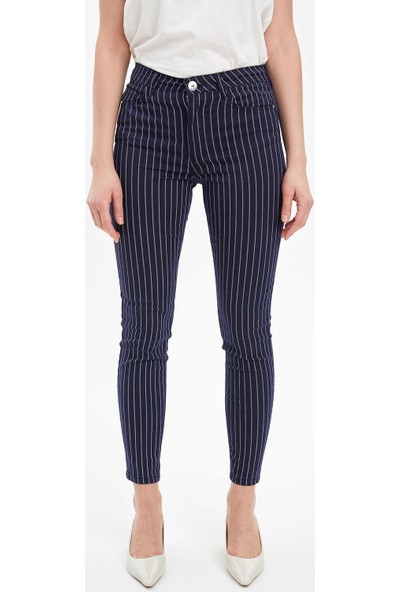 DeFacto Relax Fit Çizgili Dokuma Pantolon N2645AZ20SP DeFacto Relax Fit Çizgili Dokuma Pantolon N2645AZ20SP