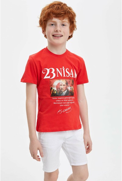 Defacto Erkek Çocuk Atatürk Hologram Baskılı Kısa Kol Tişört N0104A620SM