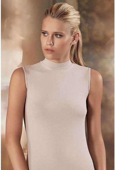 Şahinler 3'lü Paket Likralı Kolsuz Balıkçı Yaka Kadın Atlet Şahinler 3'lü Paket Likralı Kolsuz Balıkçı Yaka Kadın Atlet