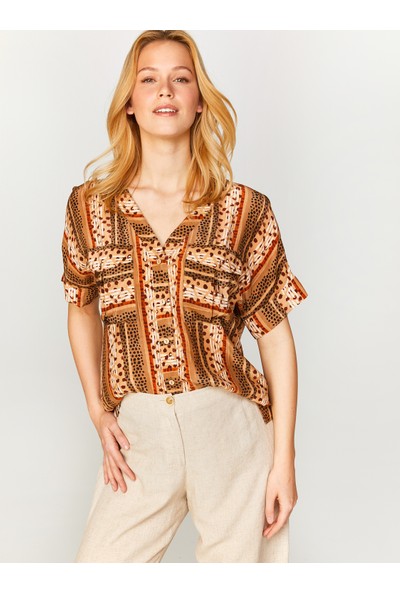 Faik Sönmez V Yaka Önden Düğmeli Desenli Gömlek 60385