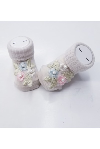 Bumbo Incili Aksesuarlı Bebek Çorap