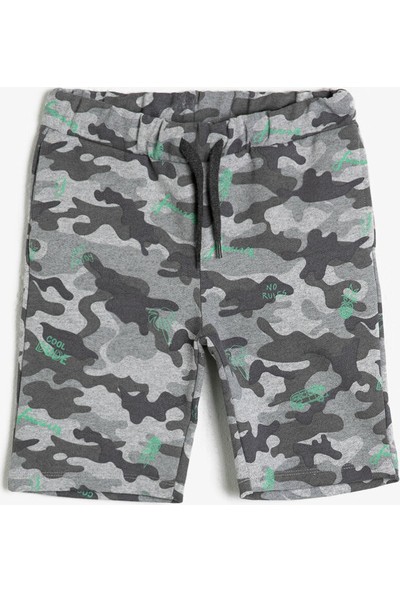 Koton Erkek Çocuk Kamuflaj Desenli İnce Sweatshirt Kumaşından Beli Lastikli Kordonlu Cepli Şort