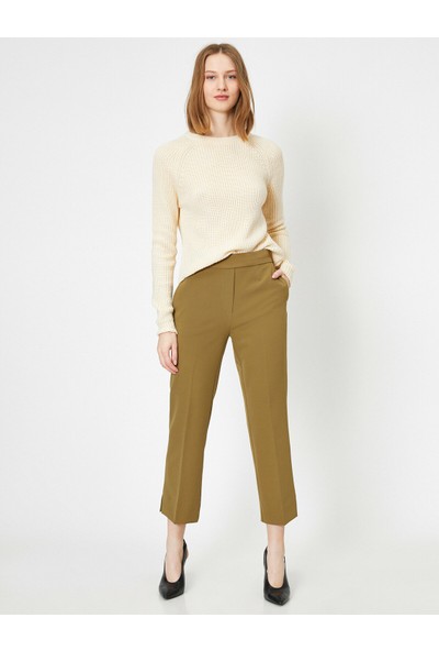 Koton Kadın Kısa Yırtmaçlı Paça Pantolon