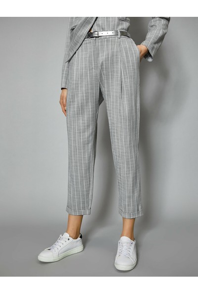 Koton Kemer Detaylı Pilili Havuç Pantolon Koton Kemer Detaylı Pilili Havuç Pantolon