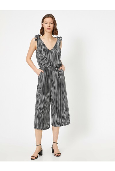 Koton Kadın Etnik Geometrik Desenli Omuzları Bağlama Detaylı Tulum Koton Kadın Etnik Geometrik Desenli Omuzları Bağlama Detaylı Tulum