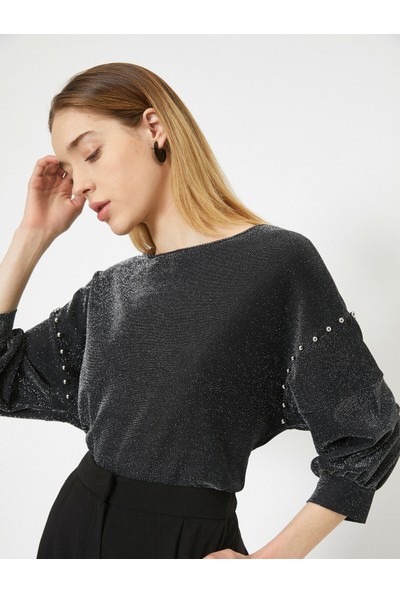 Koton Kadın Bisiklet Yaka Kollari Boncuk Detaylı Parlak Kumasli T-Shirt Koton Kadın Bisiklet Yaka Kollari Boncuk Detaylı Parlak Kumasli T-Shirt