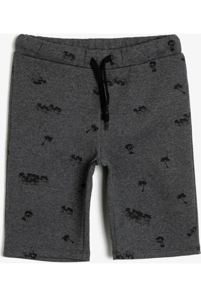 Koton Erkek Çocuk Desenli İnce Sweat Kumaştan Cepli Beli Ribanalı ve Kordonlu Şort Koton Erkek Çocuk Desenli İnce Sweat Kumaştan Cepli Beli Ribanalı ve Kordonlu Şort