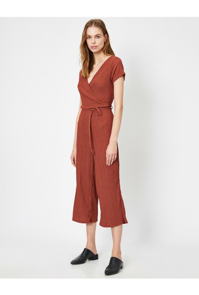Koton Kadın V Yaka Belden Baglama Detaylı Standart Kesim Midi Boy Tulum