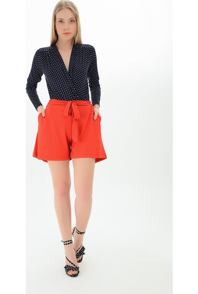 Miss Lusi 9104507 Krep Cepli Bağlamalı Beli Lastikli Şort