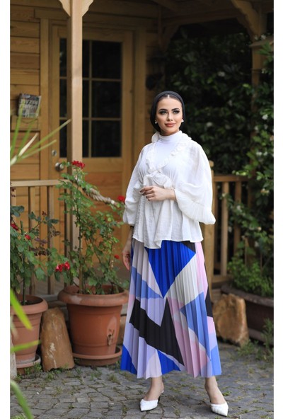 Elbi̇ca Pliseli Dijital Bakılı Etek Saks Elbi̇ca Pliseli Dijital Bakılı Etek Saks