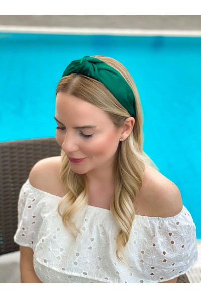 Oblavion Kadın Zümrüt Yeşili Saten Düğüm Taç Oblavion Kadın Zümrüt Yeşili Saten Düğüm Taç