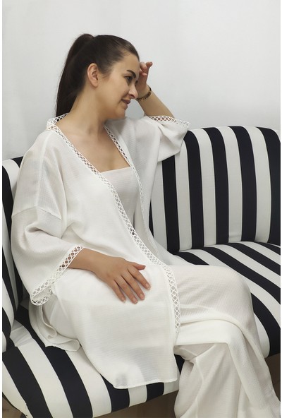 Shecco Babba Beyaz Dantel Detaylı Kimono Kaftan Shecco Babba Beyaz Dantel Detaylı Kimono Kaftan