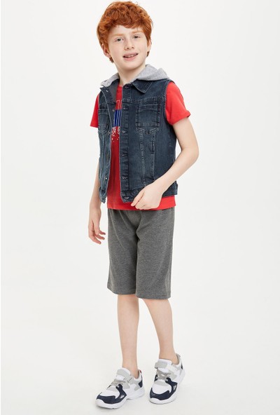 DeFacto Erkek Çocuk NBA Lisanslı Regular Fit Kapüşonlu Kolsuz Jean Ceket M6264A620SP DeFacto Erkek Çocuk NBA Lisanslı Regular Fit Kapüşonlu Kolsuz Jean Ceket M6264A620SP
