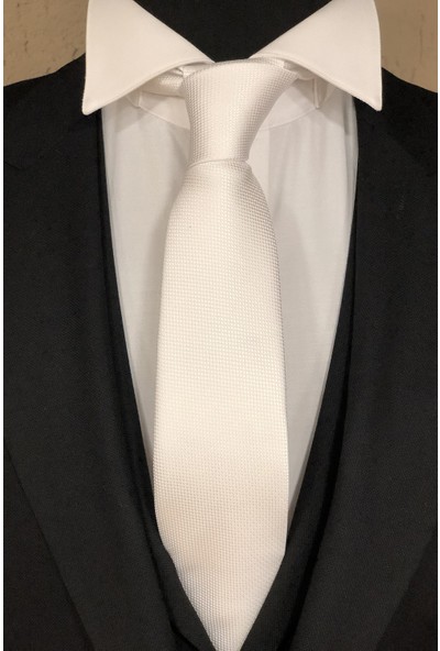 Quesste Beyaz Armür Dokumalı Noktalı Mendilli Kravat