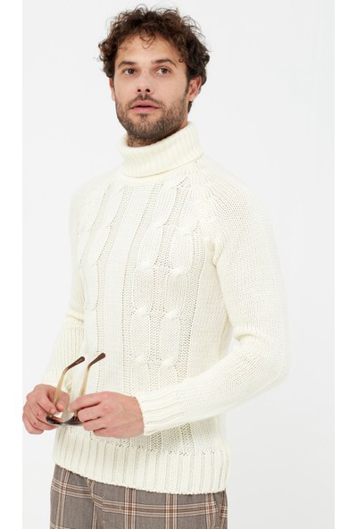 Tarz Cool Beyaz Desenli Kalın Balıkçı Triko Kazak