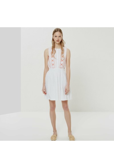 Yargıcı Nervür Detaylı Kolsuz Elbise