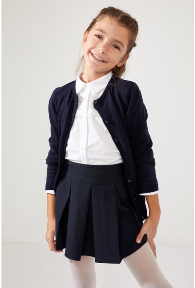 DeFacto Kız Çocuk Regular Fit Okula Dönüş Bisiklet Yaka Düğmeli Triko Hırka N8407A620AU DeFacto Kız Çocuk Regular Fit Okula Dönüş Bisiklet Yaka Düğmeli Triko Hırka N8407A620AU