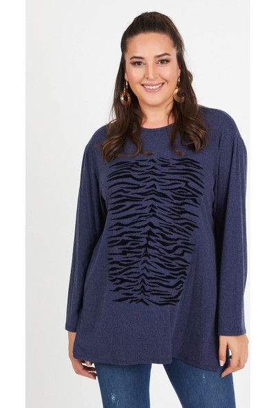 Siyezen Büyük Beden Lacivert Zebra Desenli Yumoş Bluz Siyezen Büyük Beden Lacivert Zebra Desenli Yumoş Bluz