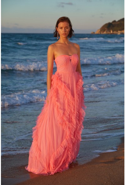 Oleg Cassini Neon Turuncu Kalp Yaka Tül Uzun Abiye Elbise Oleg Cassini Neon Turuncu Kalp Yaka Tül Uzun Abiye Elbise