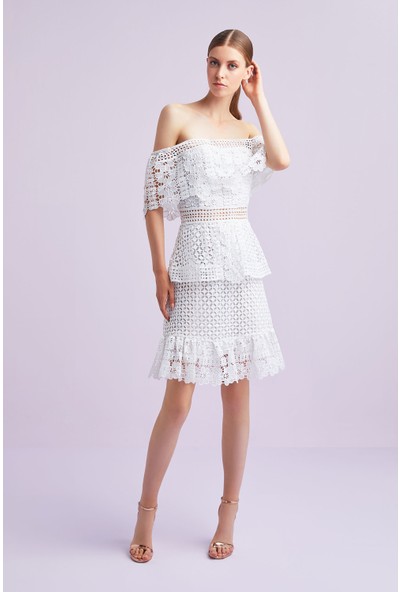 Oleg Cassini Büyük Beden Dantel Işlemeli Madonna Yaka Kısa Gelinlik