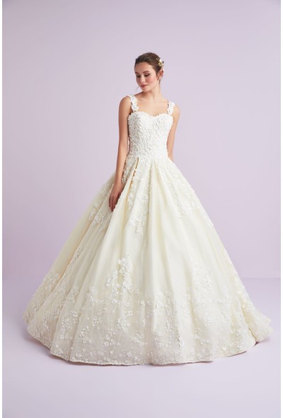 Oleg Cassini Dantel Işlemeli 2 Mt. Kuyruklu Balo Tipi Gelinlik