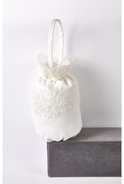 Oleg Cassini Saten Gelin Kesesi Dantelli