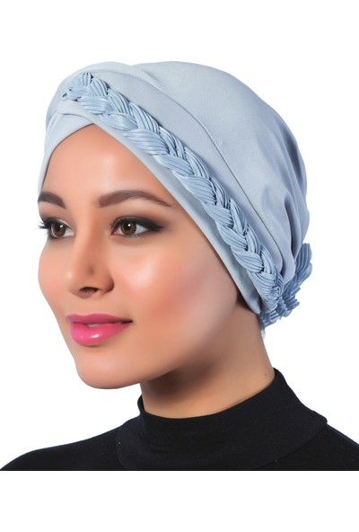 Fidan Bone Çapraz Plise Burgulu Açık Gri Pliseli Saç Örgü ve Gül Aksesuarlı Hazır Türban Tesettür Bone Fidan Bone Çapraz Plise Burgulu Açık Gri Pliseli Saç Örgü ve Gül Aksesuarlı Hazır Türban Tesettür Bone