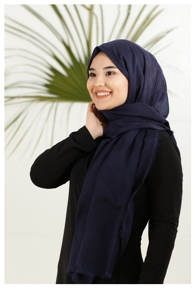 Zen İpek Yaprak Desen Carmin Şal - Lacivert Zen İpek Yaprak Desen Carmin Şal - Lacivert