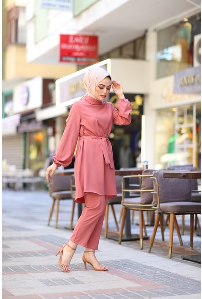 Nevra Kadın Tunik Pantolon Ikili Krep Prenses Takım Gül Kurusu S Nevra Kadın Tunik Pantolon Ikili Krep Prenses Takım Gül Kurusu S