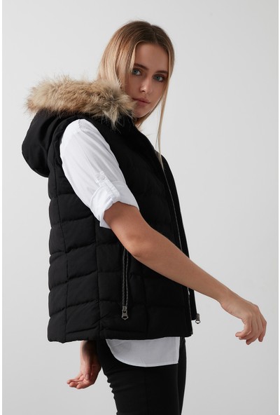 Lela Tüylü Kapüşonlu Cepli Şişme Yelek Kadın Yelek 497GIA
