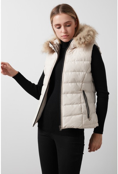 Lela Tüylü Kapüşonlu Cepli Şişme Yelek Kadın Yelek 497GIA