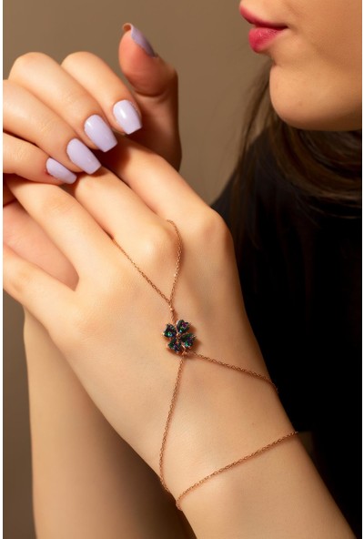 By Barun Yonca Model Mistik Topaz Taşlı Gümüş Şahmeran Rose By Barun Yonca Model Mistik Topaz Taşlı Gümüş Şahmeran Rose