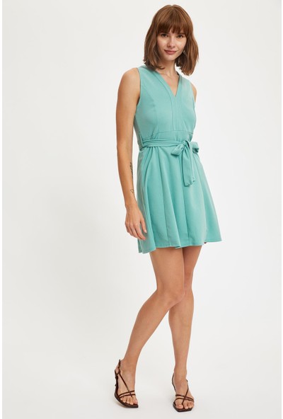 DeFacto Regular Fit V Yaka Midi Kısa Kollu Elbise R4469AZ20SP