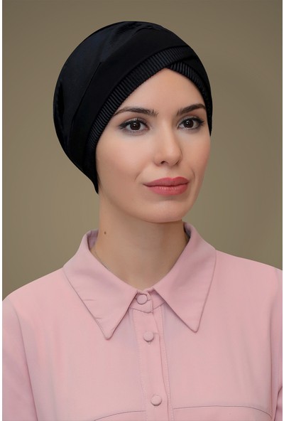 Hürrem Kadın Siyah Piliseli Ikili Çapraz Bone