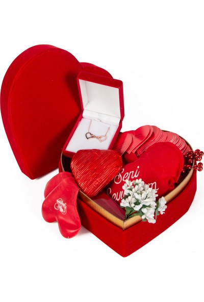 Hediye Sepeti Her Daim Sevenlere Özel Gümüş Kolyeli Kalp Sepet