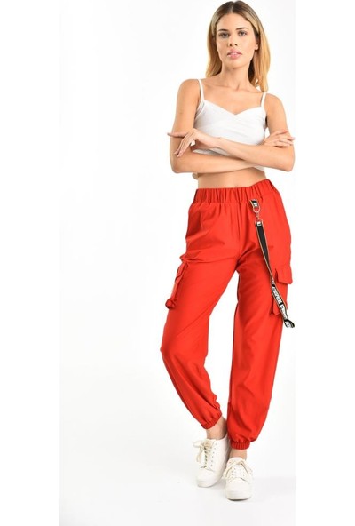 Modkofoni Belden Lastikli Yandan Cepli Kırmızı Kargo Pantolon 42 Modkofoni Belden Lastikli Yandan Cepli Kırmızı Kargo Pantolon 42